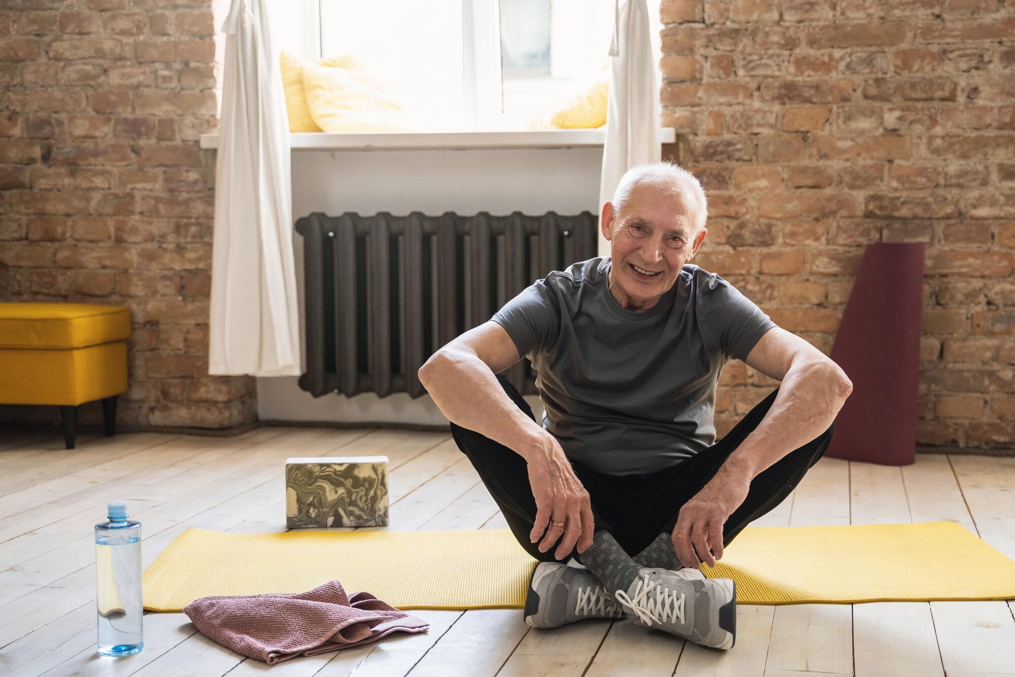 Leg Exercise for Seniors: How Small, Consistent Routines Build Confidence